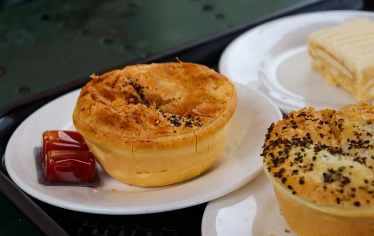 Australian Meat Pie Ingredients and Recipe - Bourbono